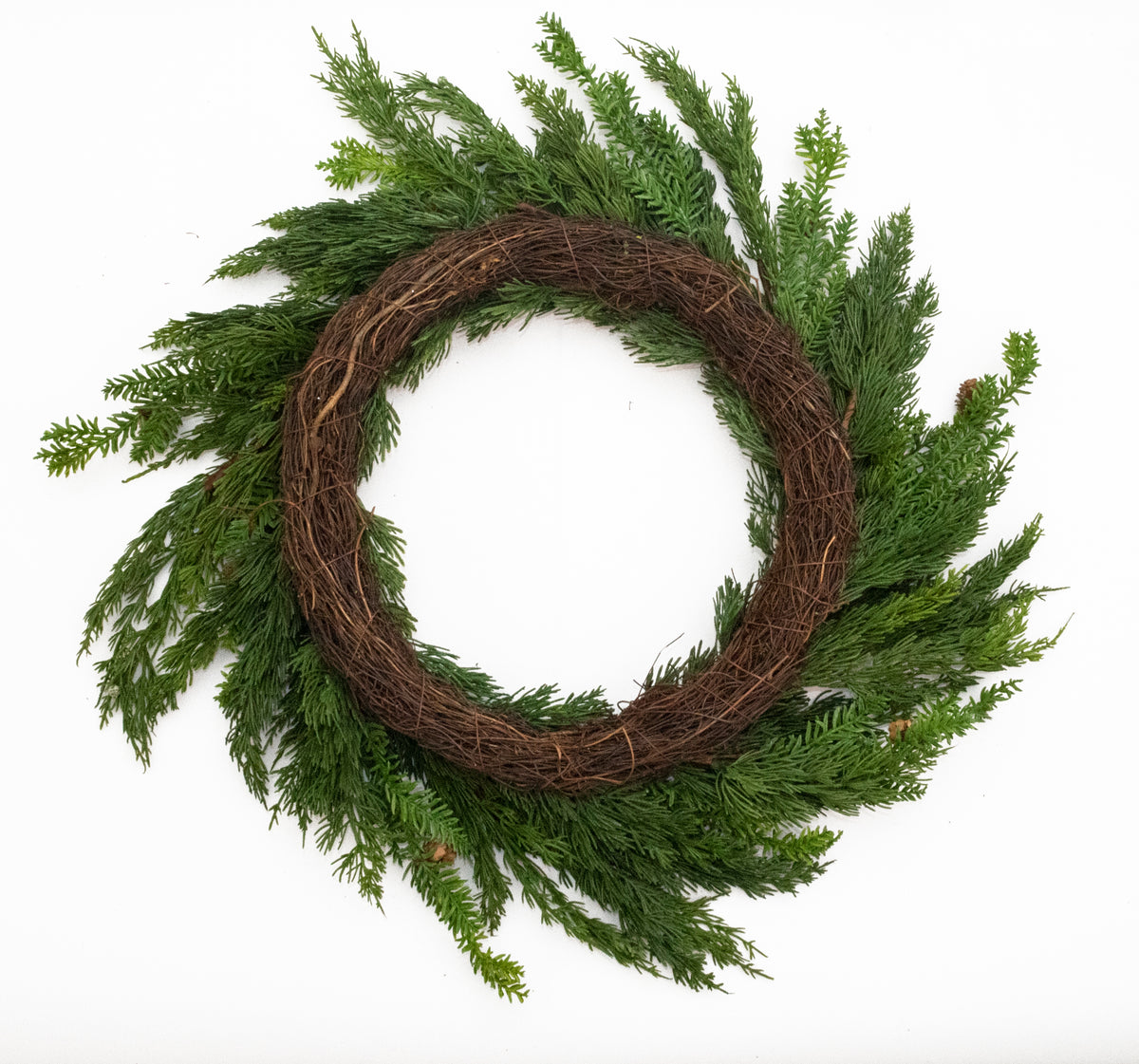 Vita Domi 24" Diameter Premium Faux Juniper Wreath Cedar - Realistic C ...